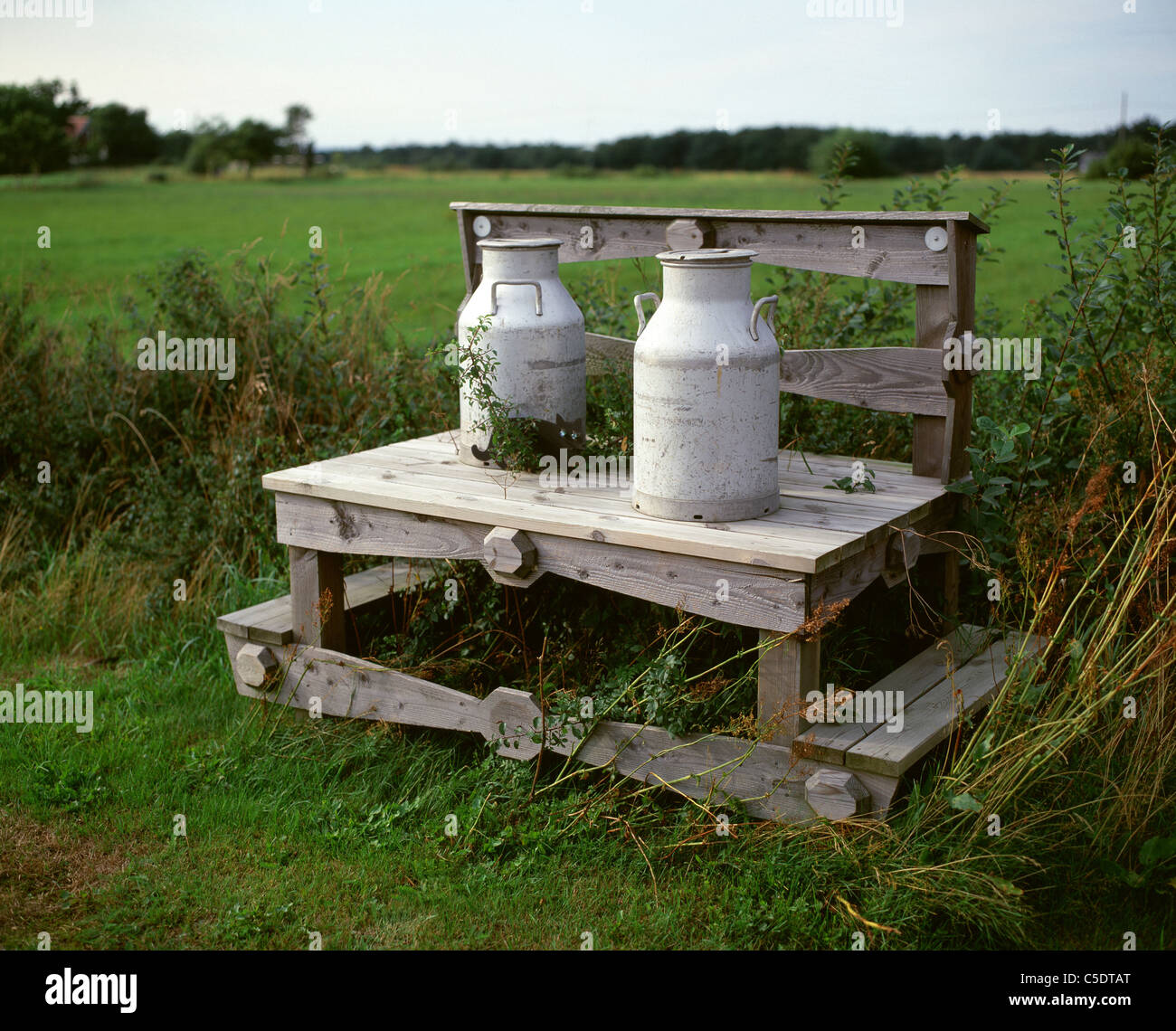 Old wooden churn hi-res stock photography and images - Alamy