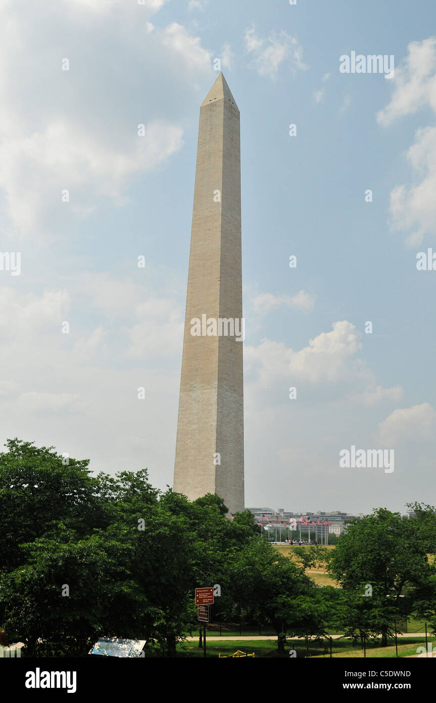 The Washington Monument is an obelisk near the west end of the National ...