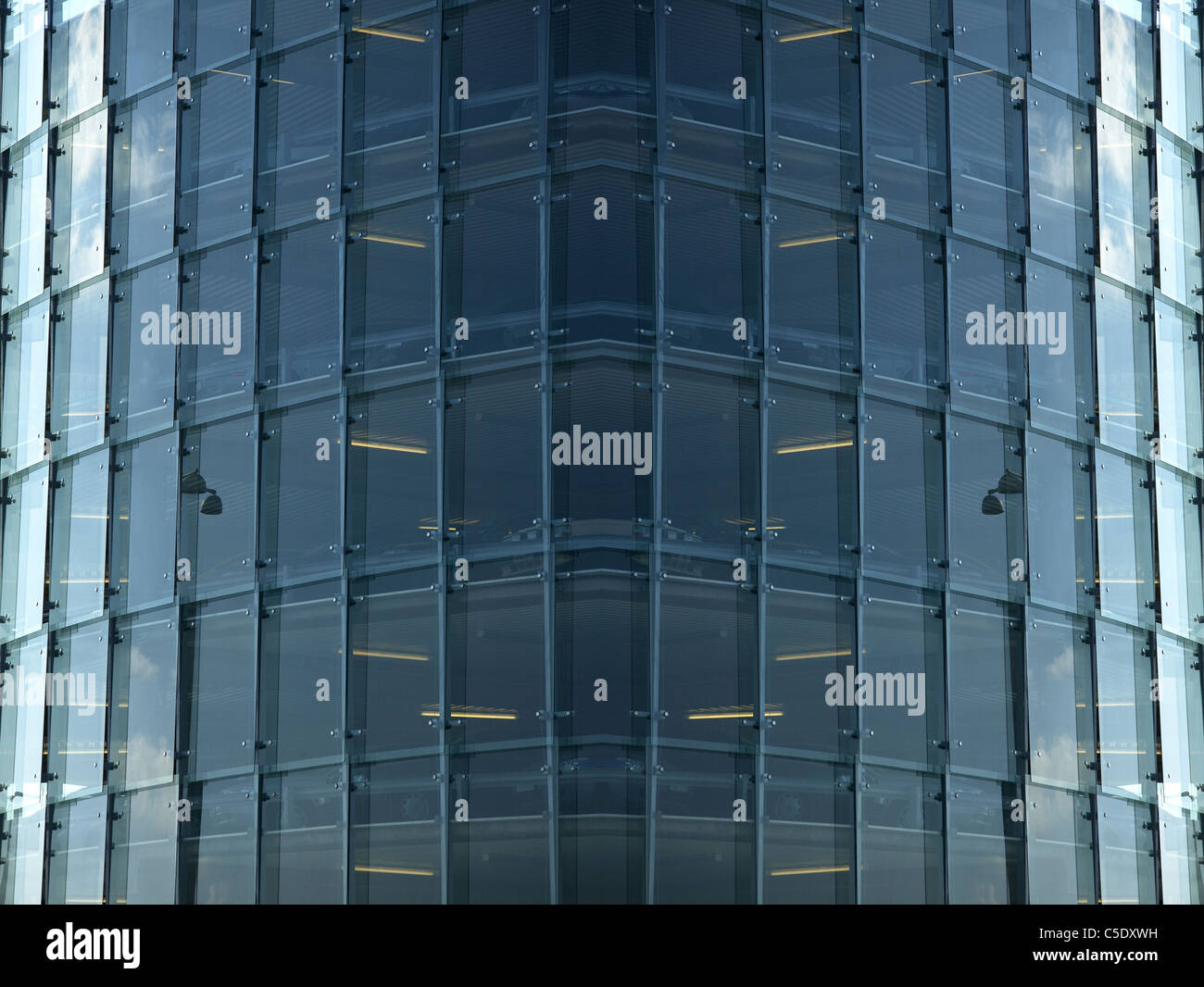 The glass tower hi-res stock photography and images - Alamy