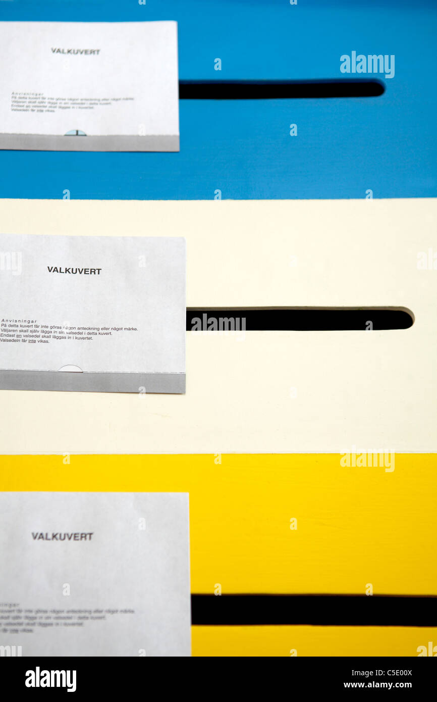 Ballot boxes hi-res stock photography and images - Alamy