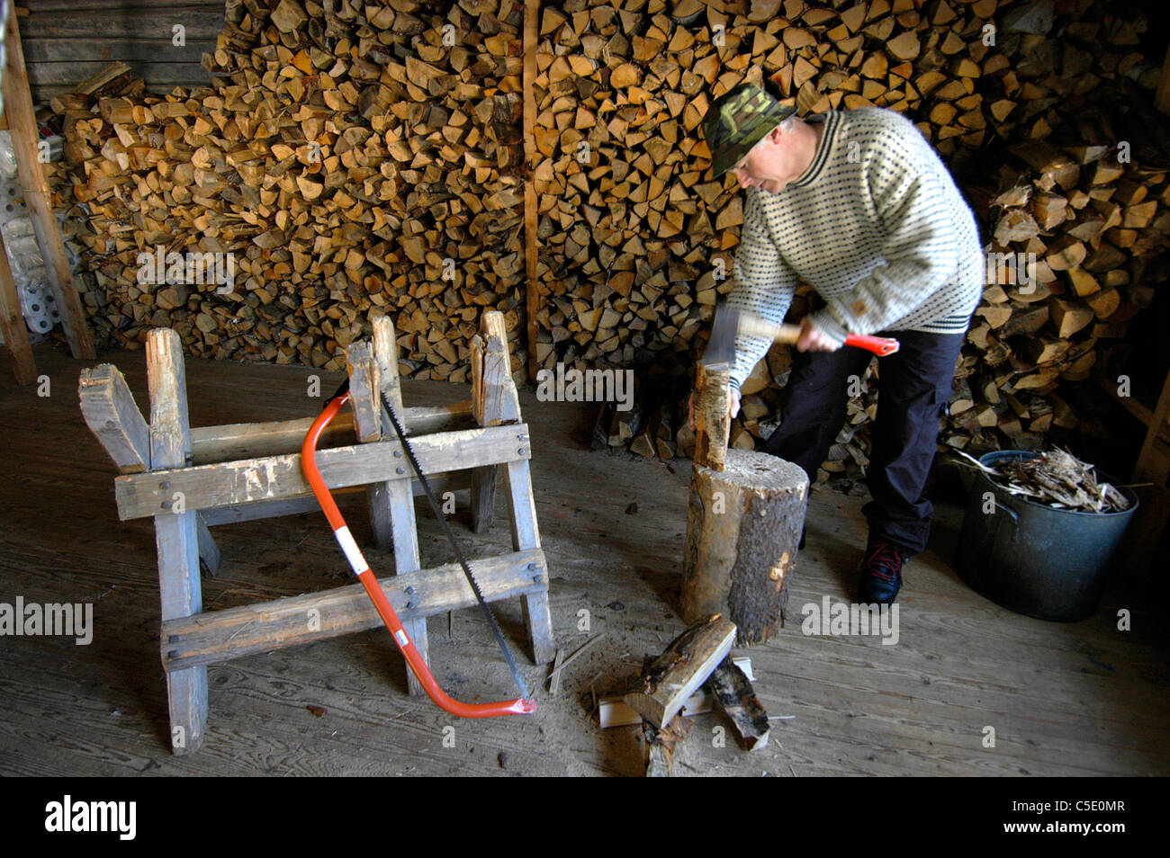 Chopping blocks hi-res stock photography and images - Alamy