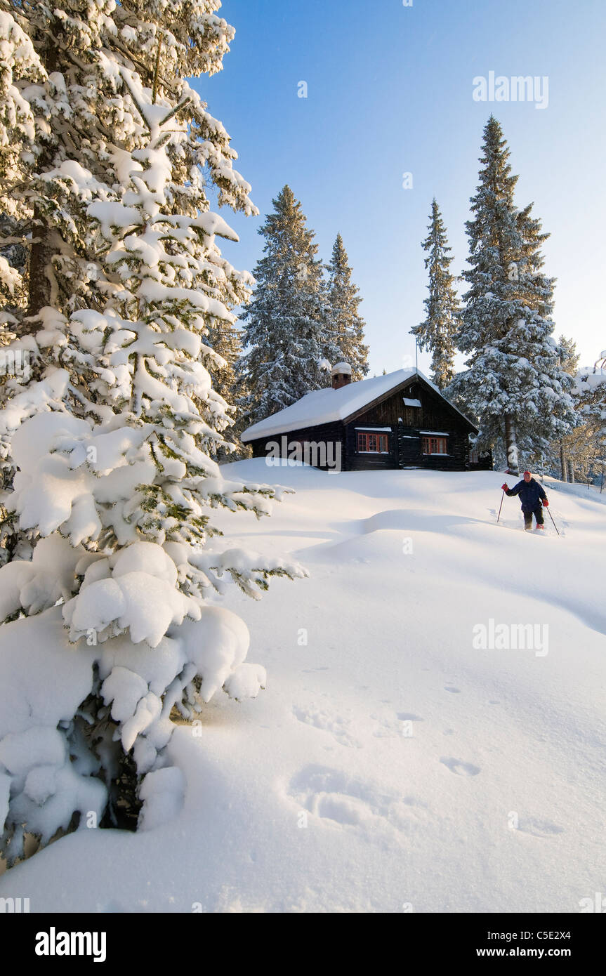 Middle distance shot hi-res stock photography and images - Alamy