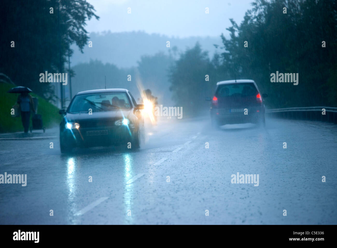 Cars on the main road hi-res stock photography and images - Alamy