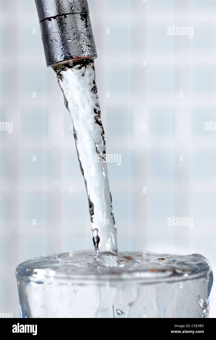 Rinse the glass hi-res stock photography and images - Alamy