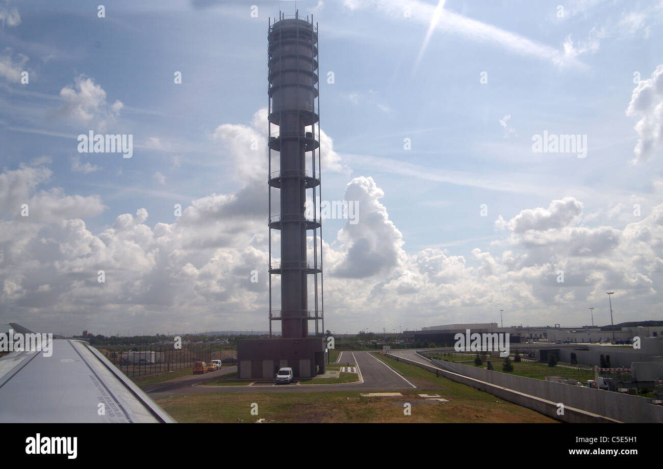 Control tower charles de gaulle hi-res stock photography and images - Alamy