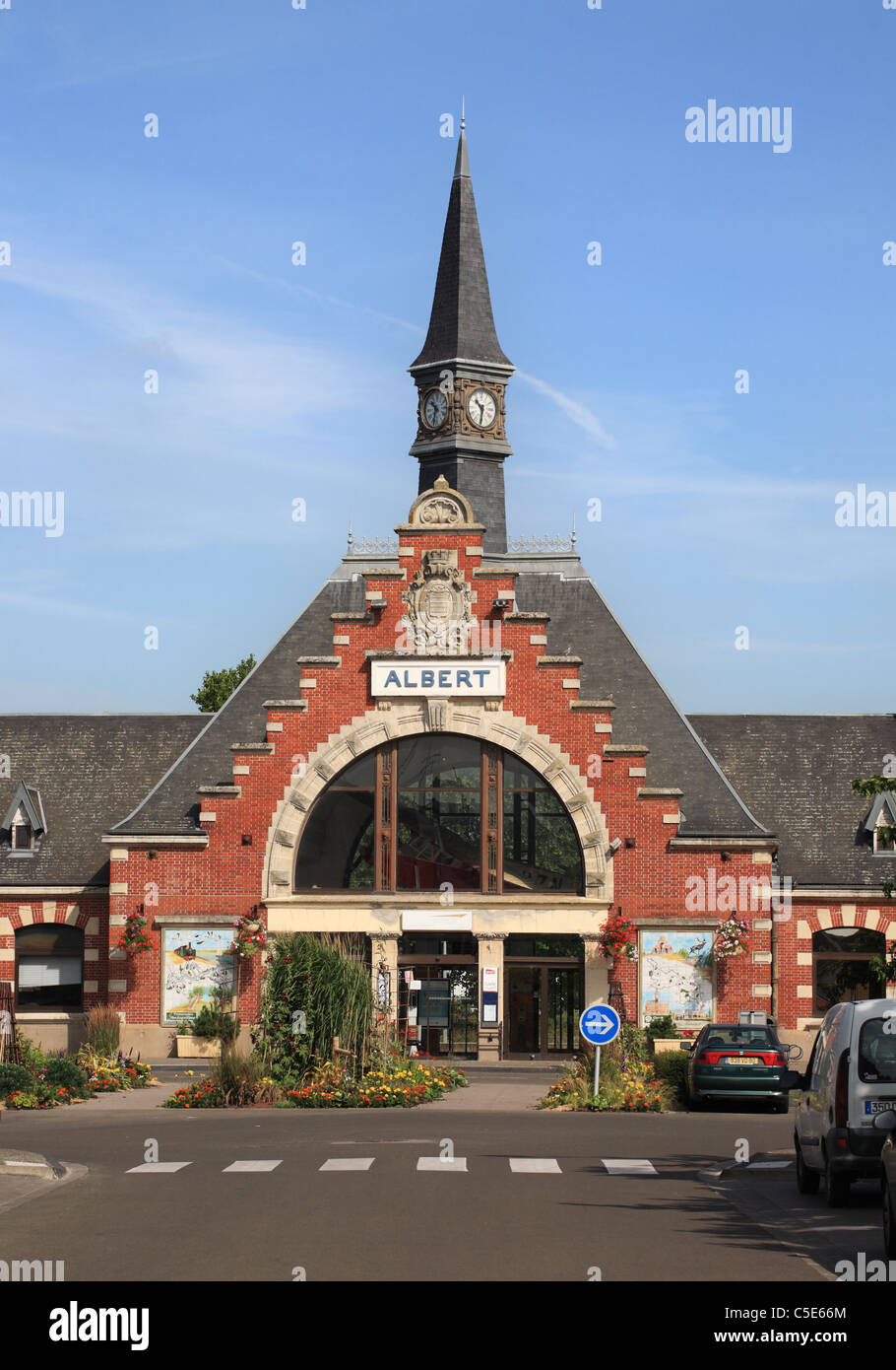 Larchitecte gustave umbdenstock hi-res stock photography and images - Alamy