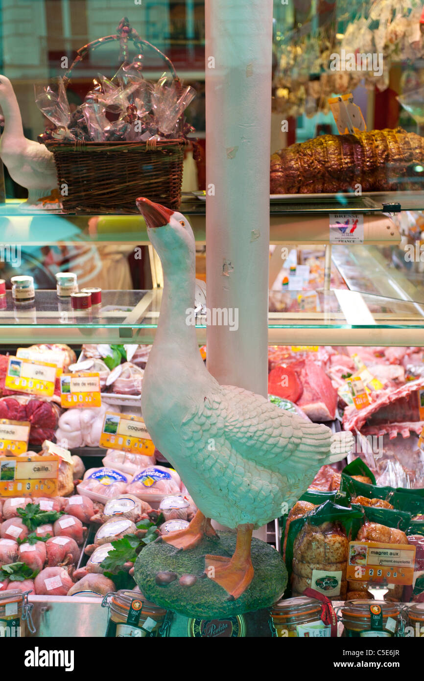 Delicatessen in Paris, France Stock Photo - Alamy