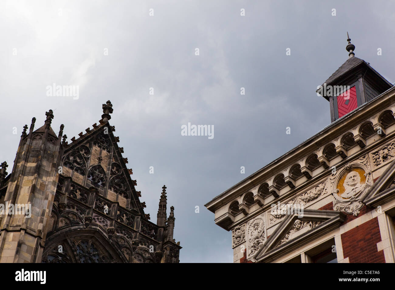 Dom Kerk and Utrecht University buildings on the skyline, Utrecht Stock ...