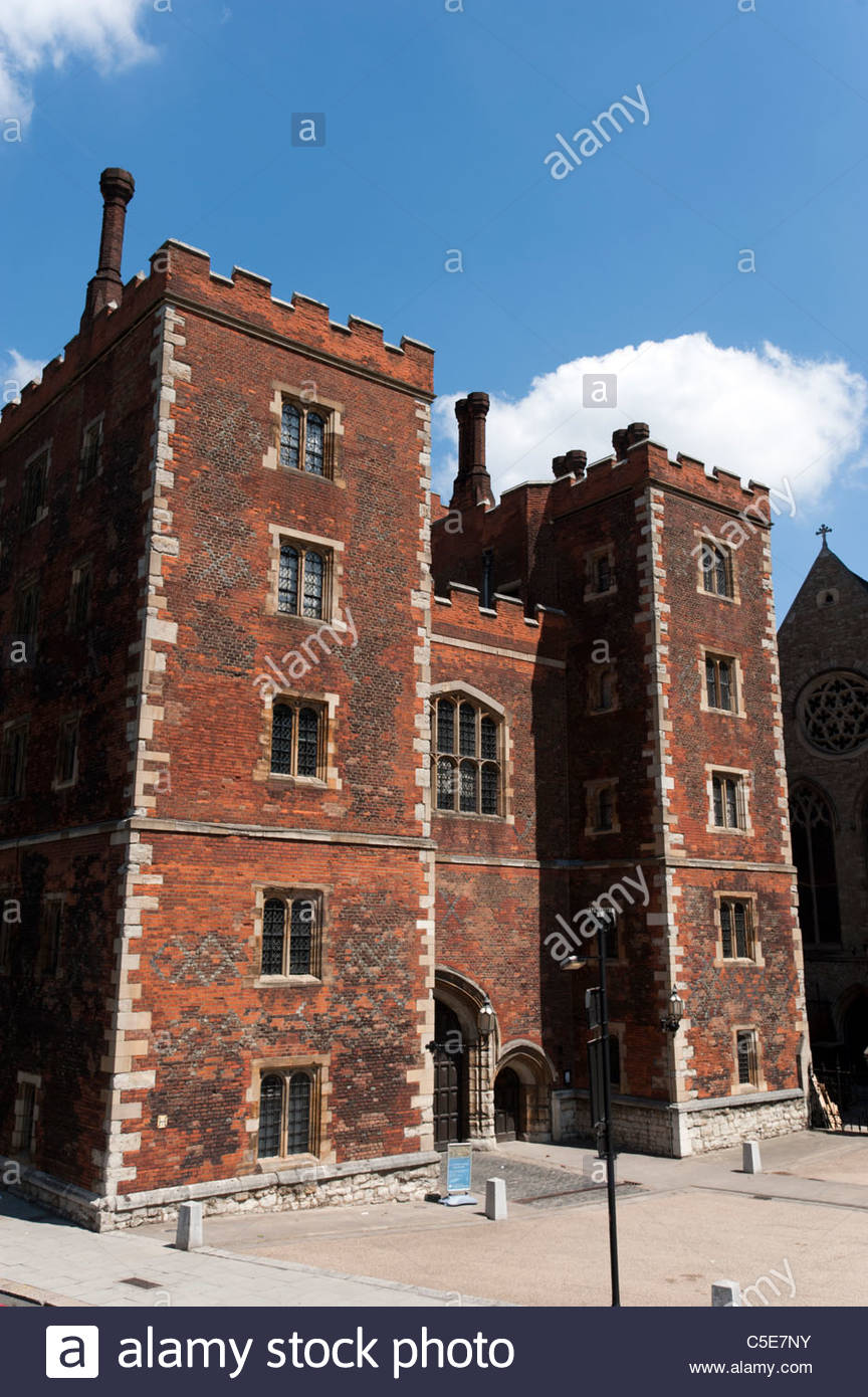 Tudor Red Brick Architecture Stock Photos & Tudor Red Brick ...
