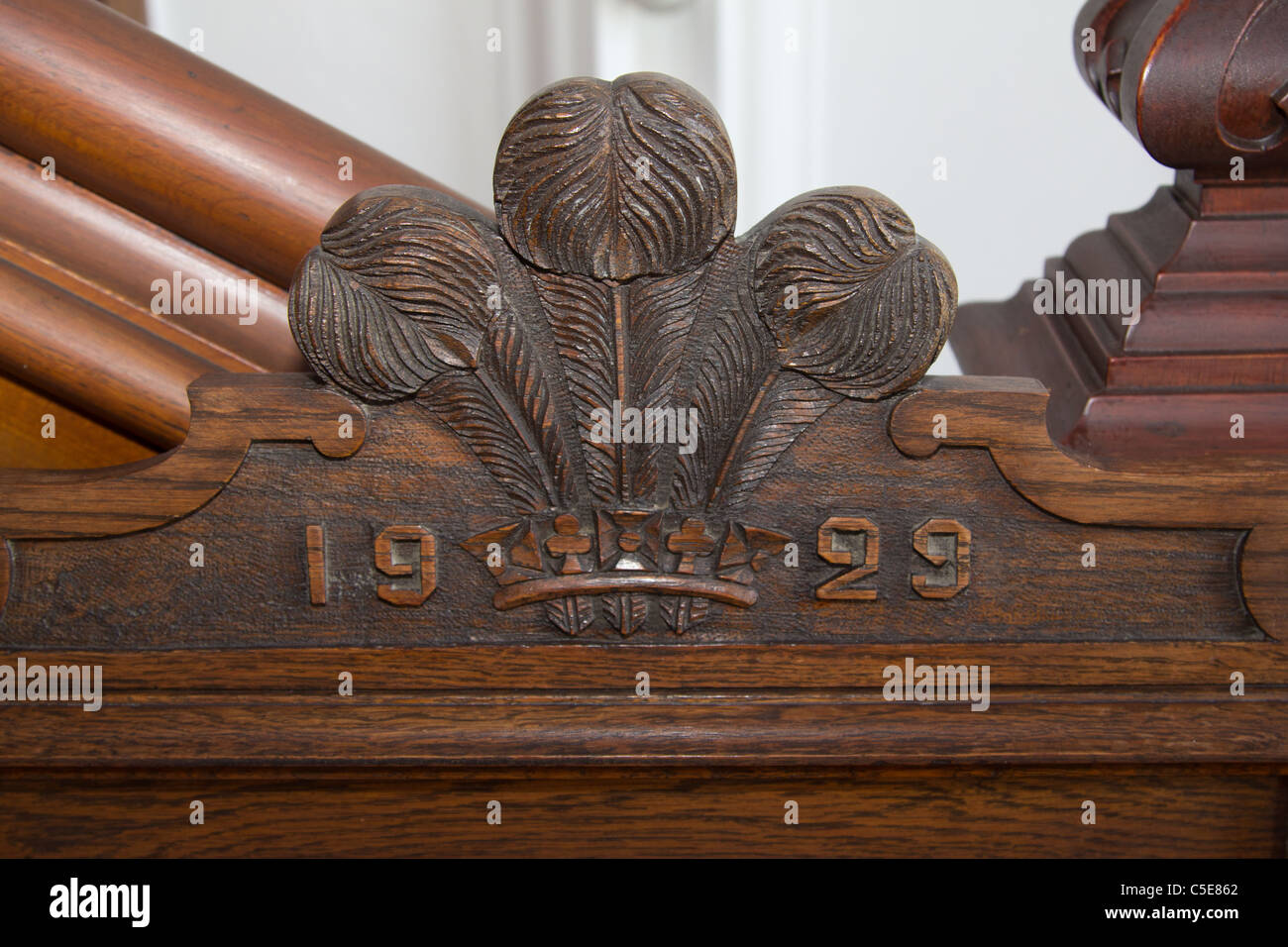 Prince of wales feathers hi-res stock photography and images - Alamy