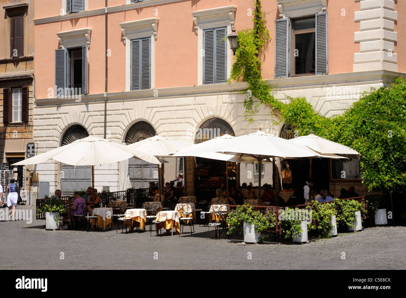 Cafe roma bar hi-res stock photography and images - Alamy