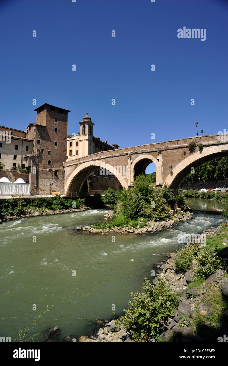Roman water bridges hi-res stock photography and images - Alamy