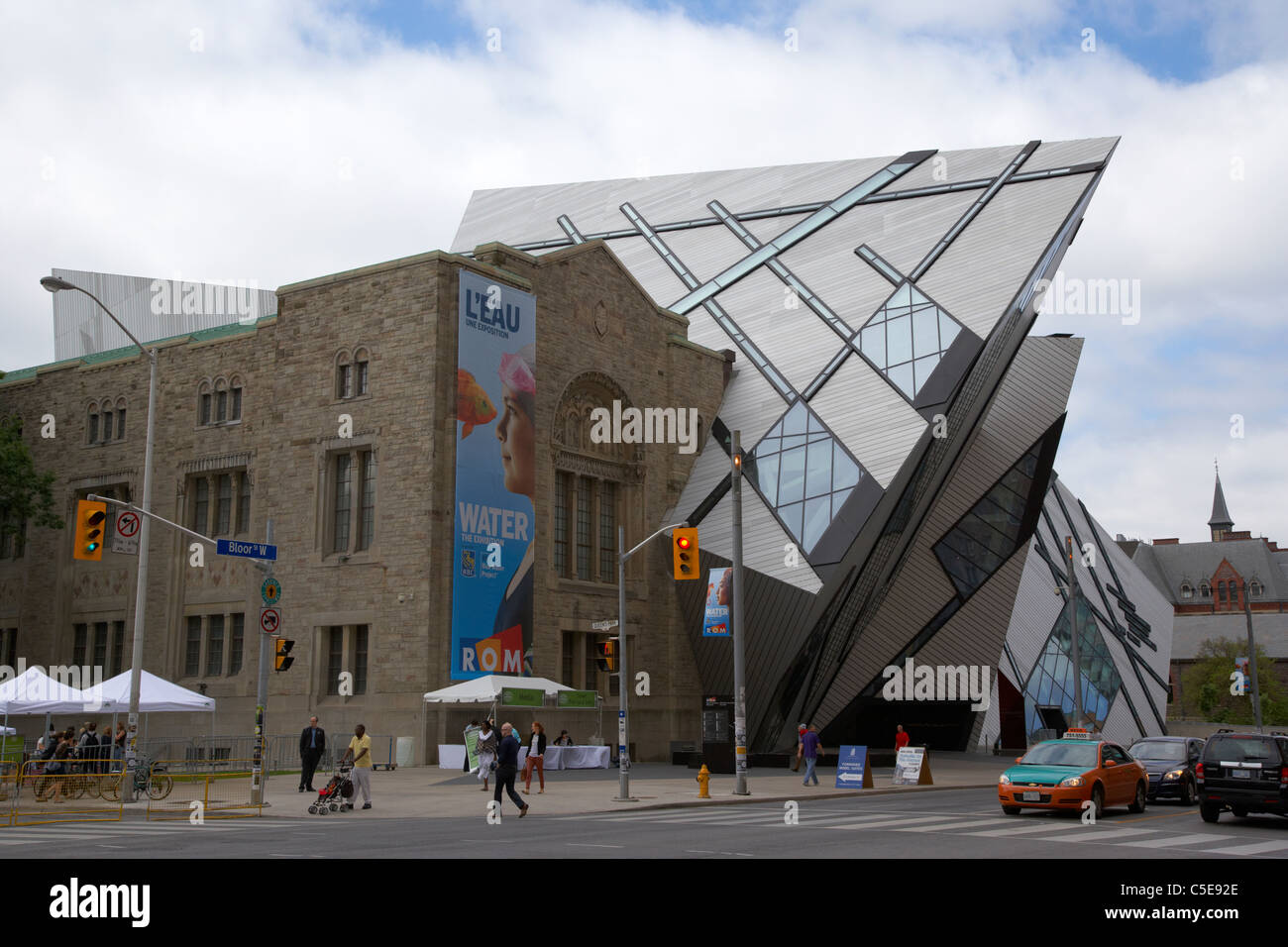 ROM royal Ontario Museum building toronto ontario canada Stock Photo ...