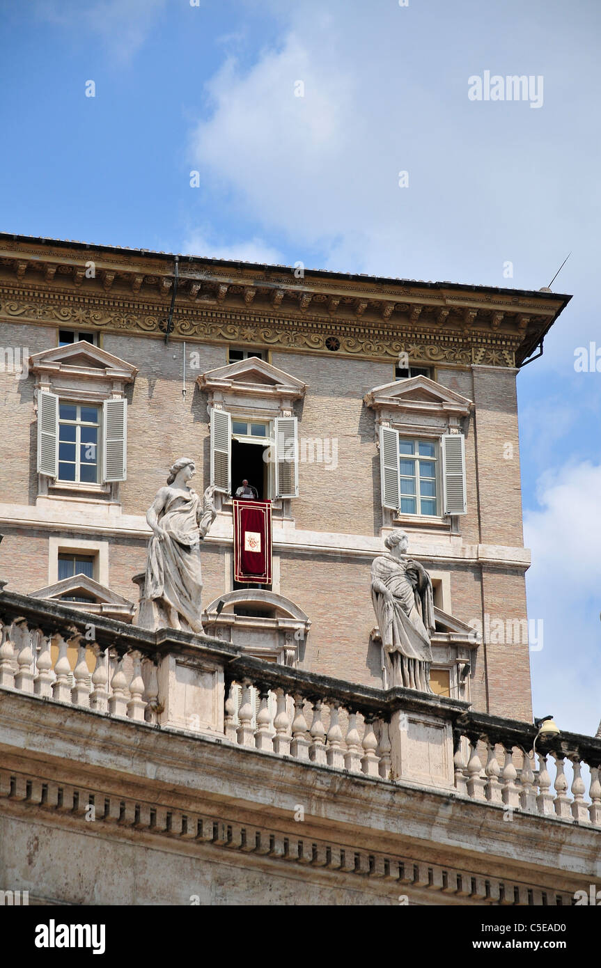 Vatican City, Rome, Italy St. Pietro (St Peter's) square His Holiness ...