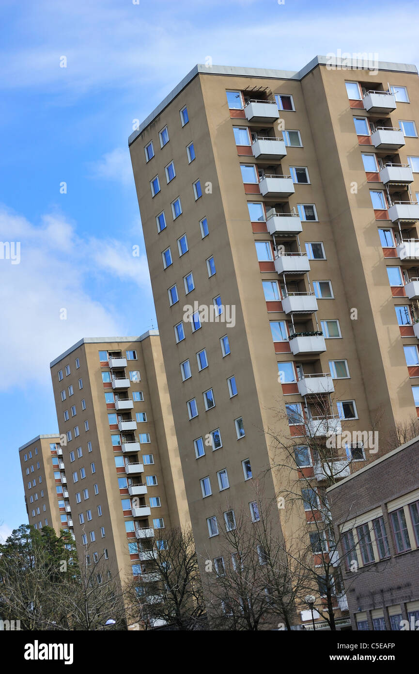 High rise flats trees hi-res stock photography and images - Alamy