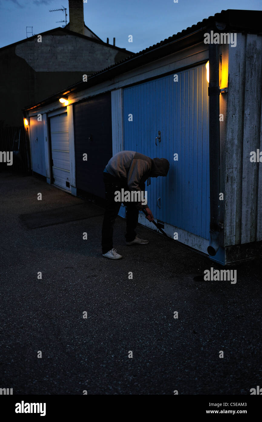 Crime exterior garage hi-res stock photography and images - Alamy