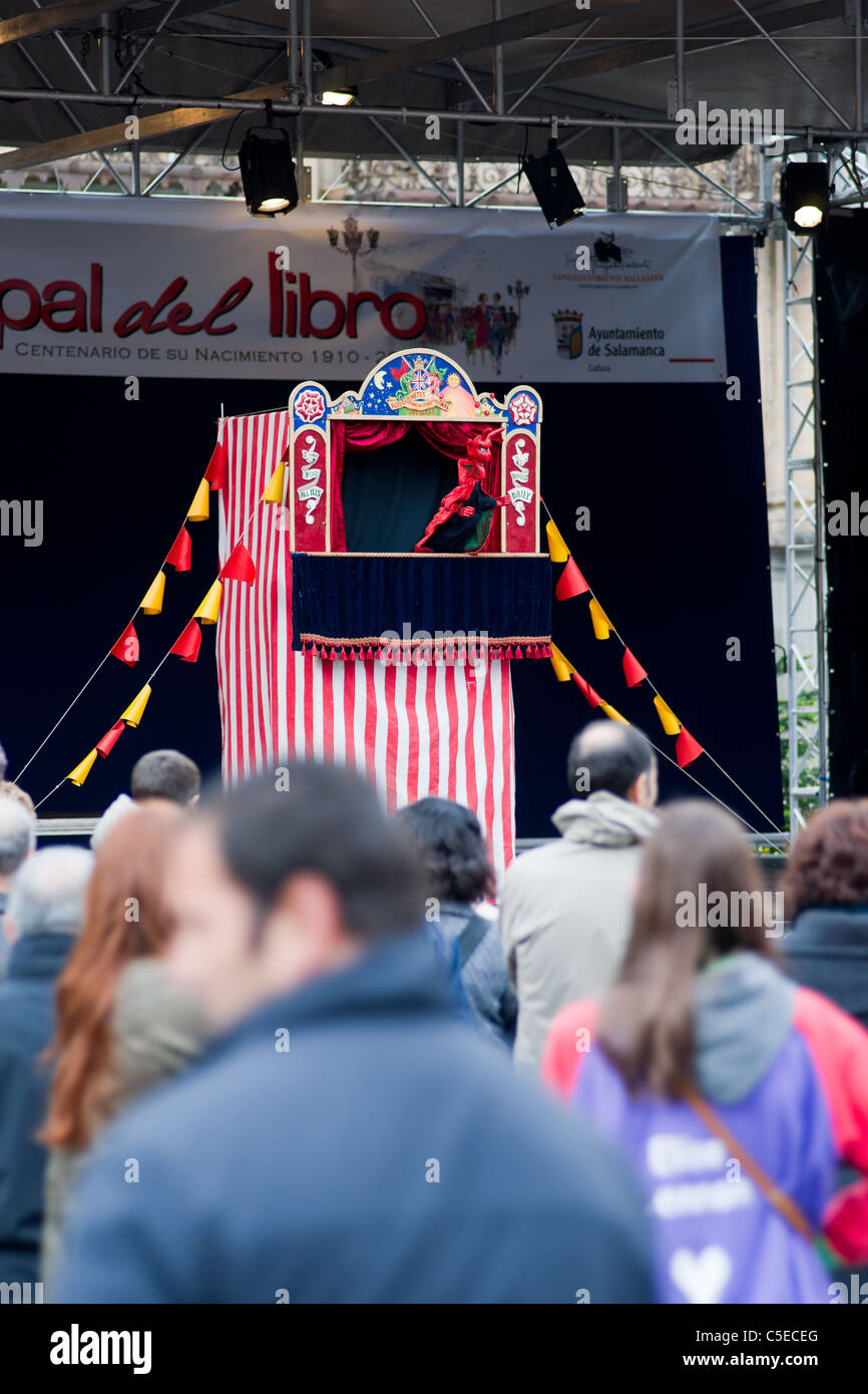 Puppet show hi-res stock photography and images - Alamy