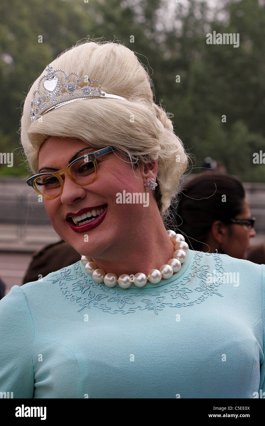 Man dressed in drag woman hi-res stock photography and images - Alamy