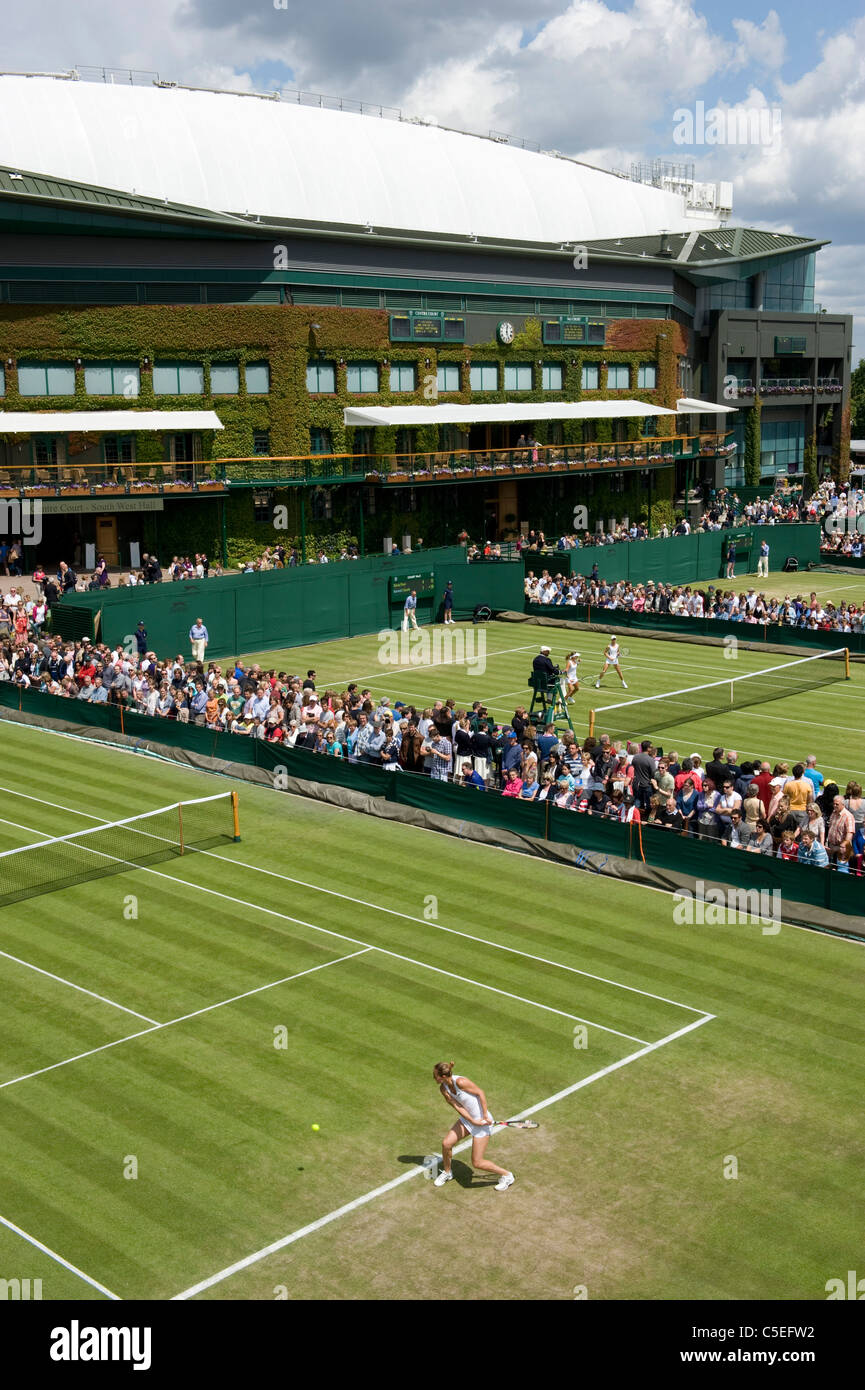 Back ground crowd hi-res stock photography and images - Alamy