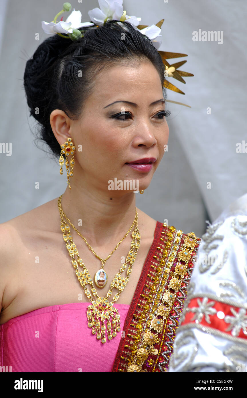 Thai dancer at Warwick Thai Festival, Warwickshire, England, UK Stock ...