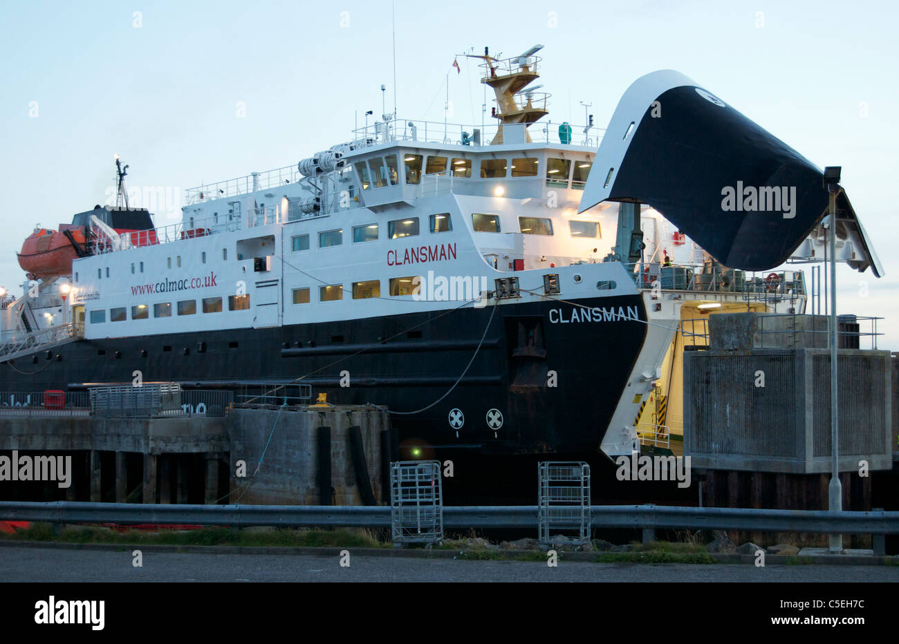 Ferry Clansman docks at Castlebay, Isle of Barra, Outer Hebrides Stock ...