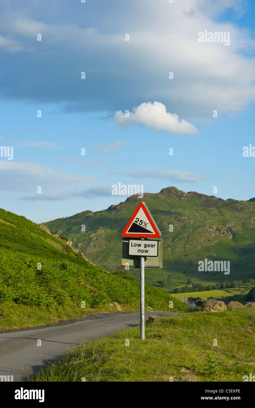Steep Hill Uk Road Sign Stock Photos & Steep Hill Uk Road Sign Stock ...
