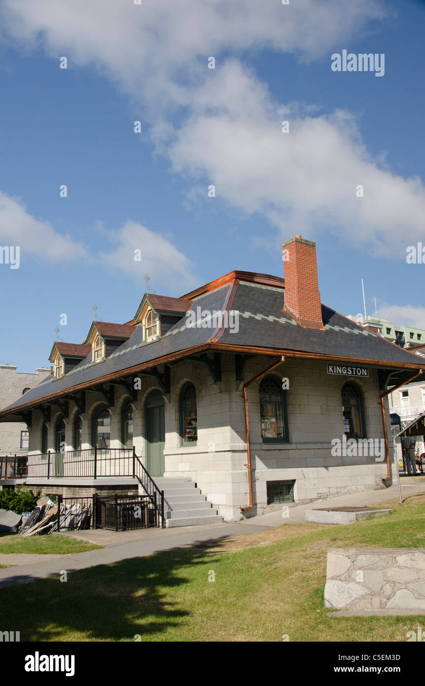 Kingston station hi-res stock photography and images - Alamy