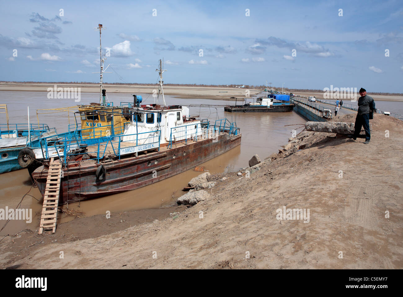 Uzbek river hi-res stock photography and images - Alamy