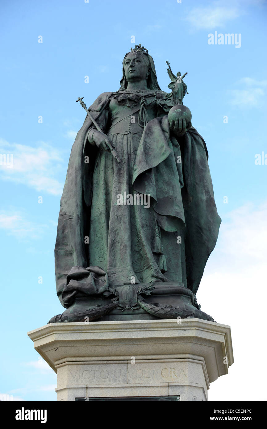 Statue of Queen Victoria In Grand Avenue Hove, it was erected to ...