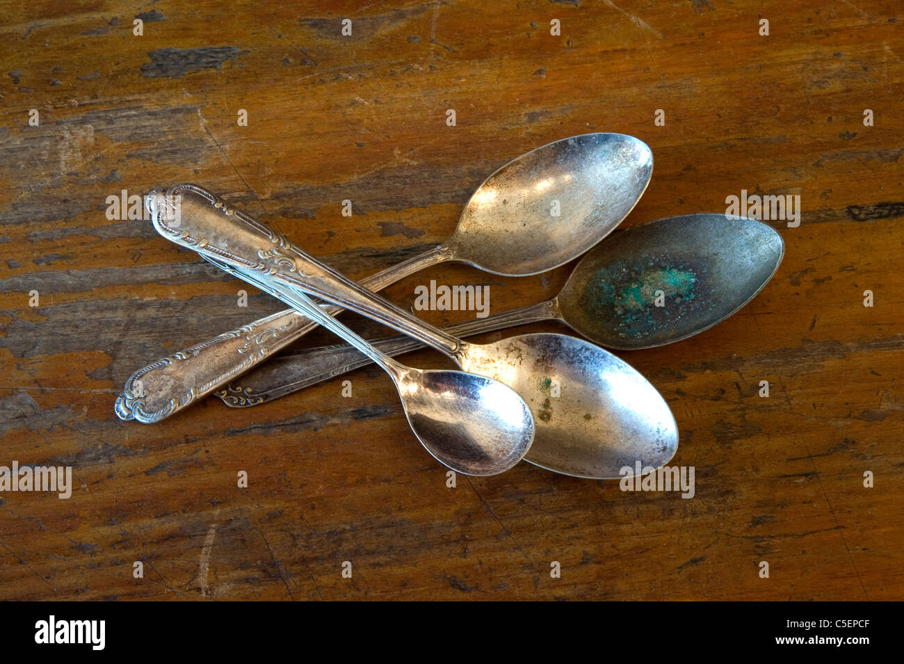 Old spoons hi-res stock photography and images - Alamy
