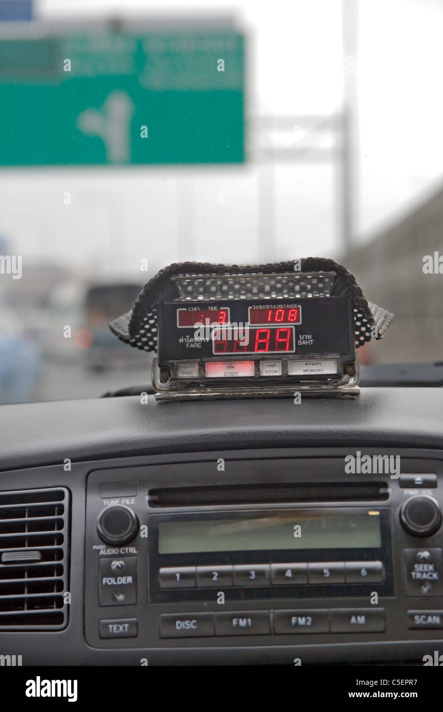 Taxi meter hi-res stock photography and images - Alamy