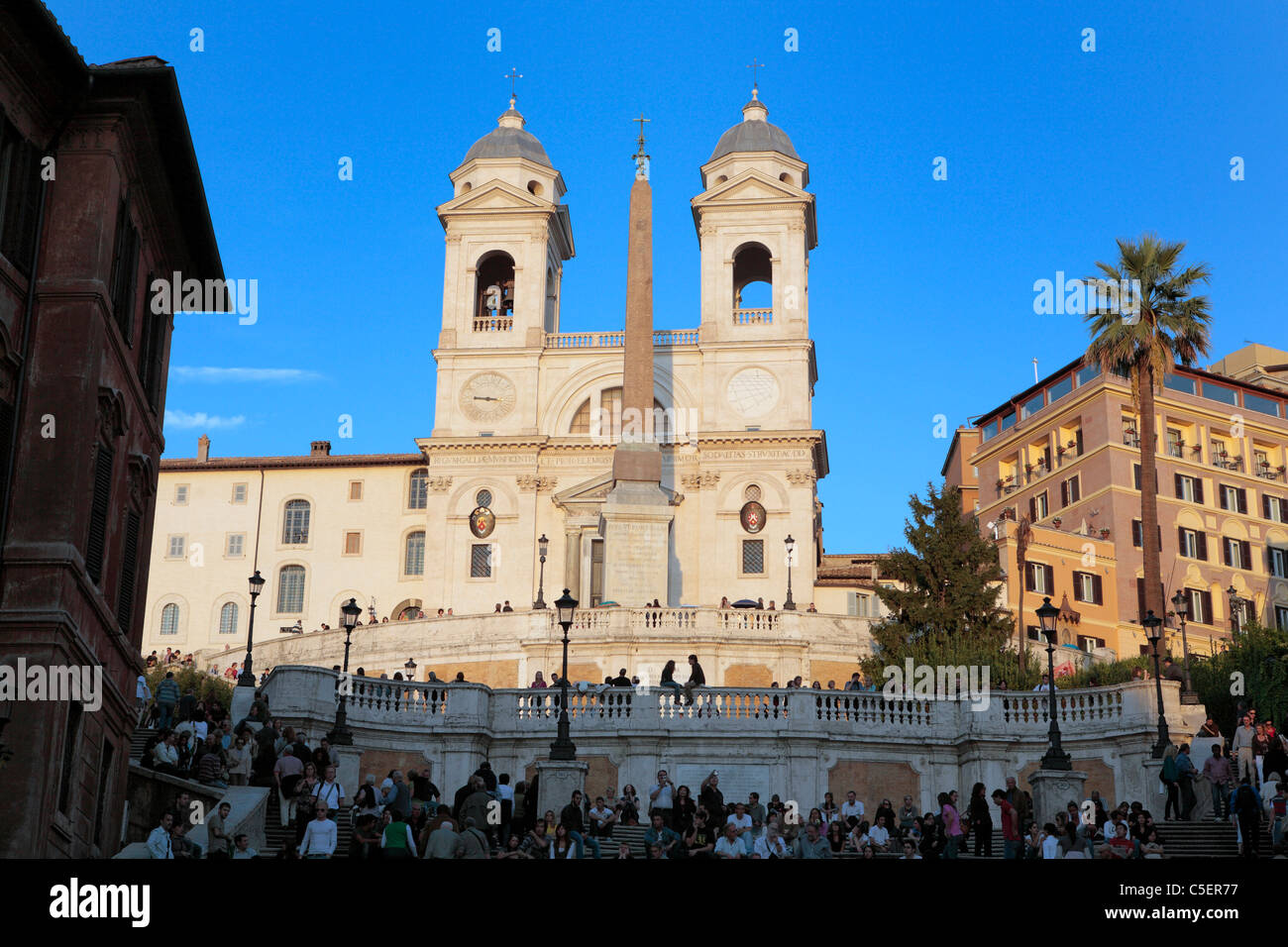 Trinita dei monti church rome hi-res stock photography and images - Alamy