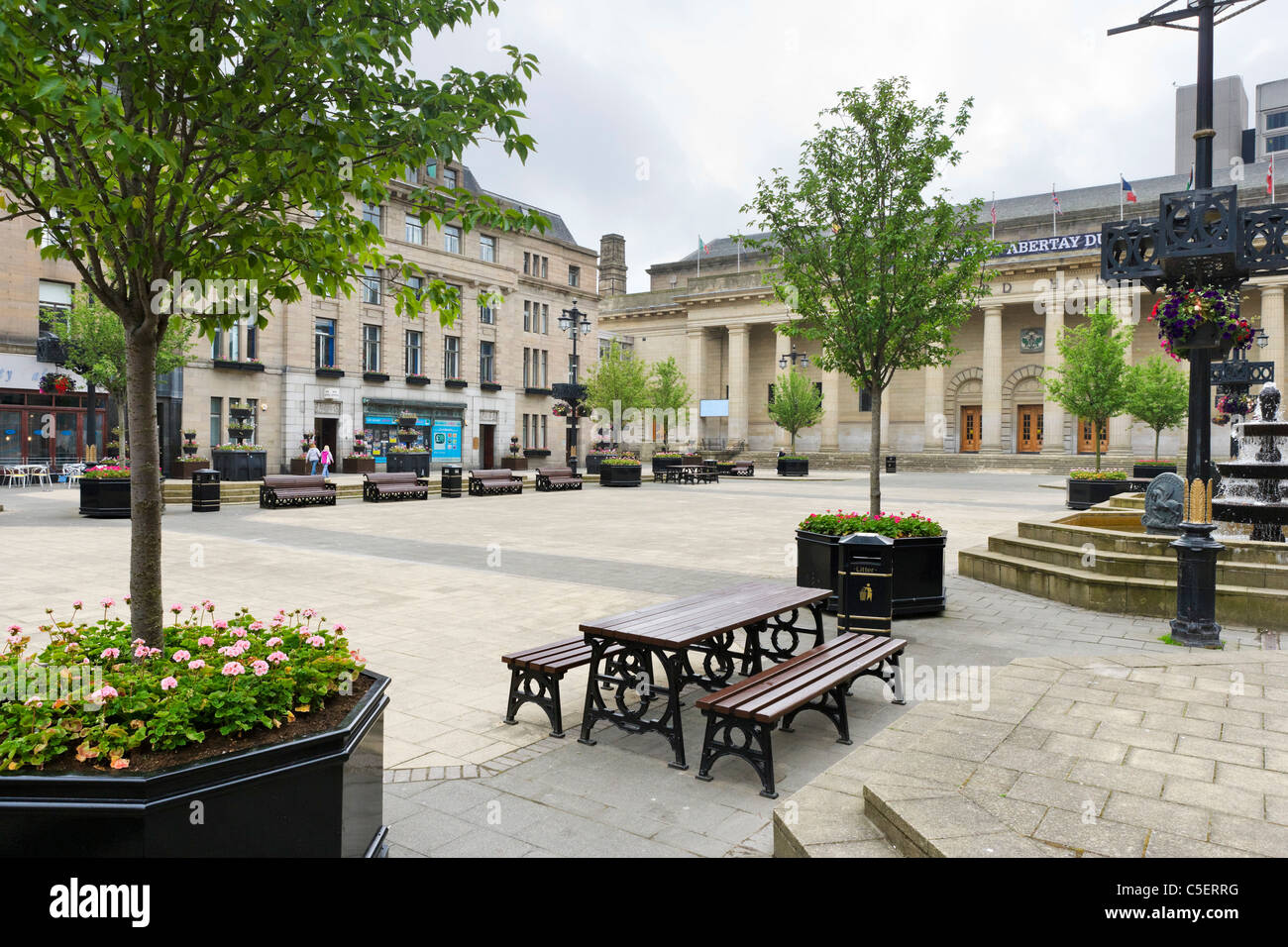 City Square in the town centre with the Caird Hall in the background ...