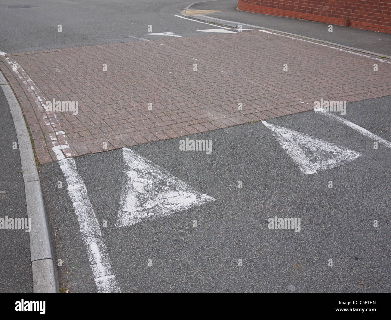 Speed hump hi-res stock photography and images - Alamy