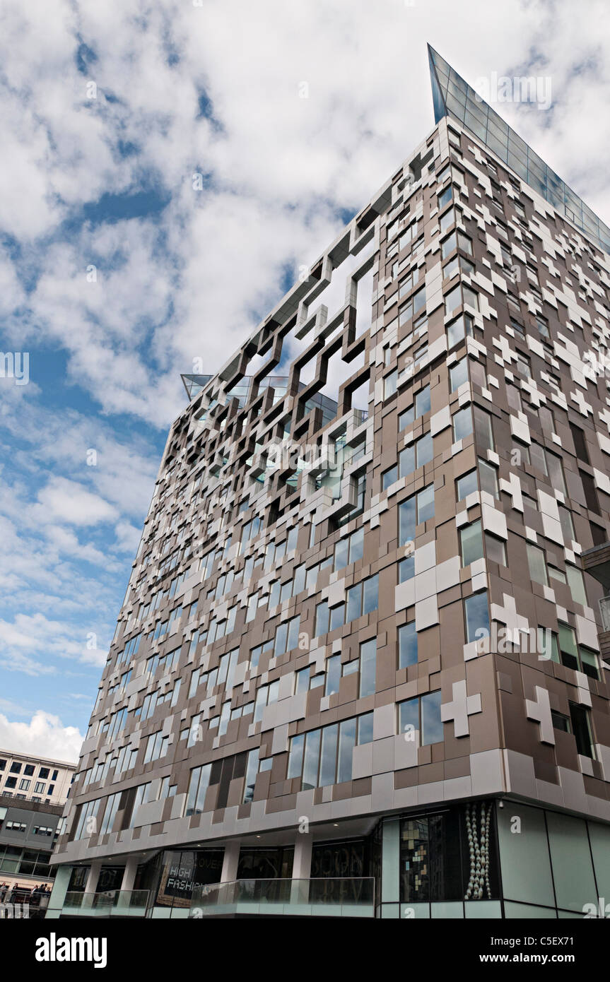 Blue cube architects hi-res stock photography and images - Alamy