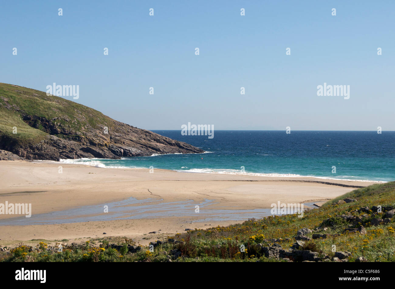 Deserted island mingulay outer hebrides hi-res stock photography and ...