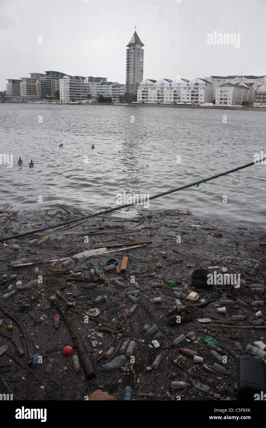 River thames pollution hi-res stock photography and images - Alamy