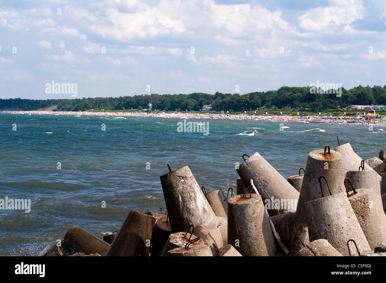 Breakwater construction hi-res stock photography and images - Alamy