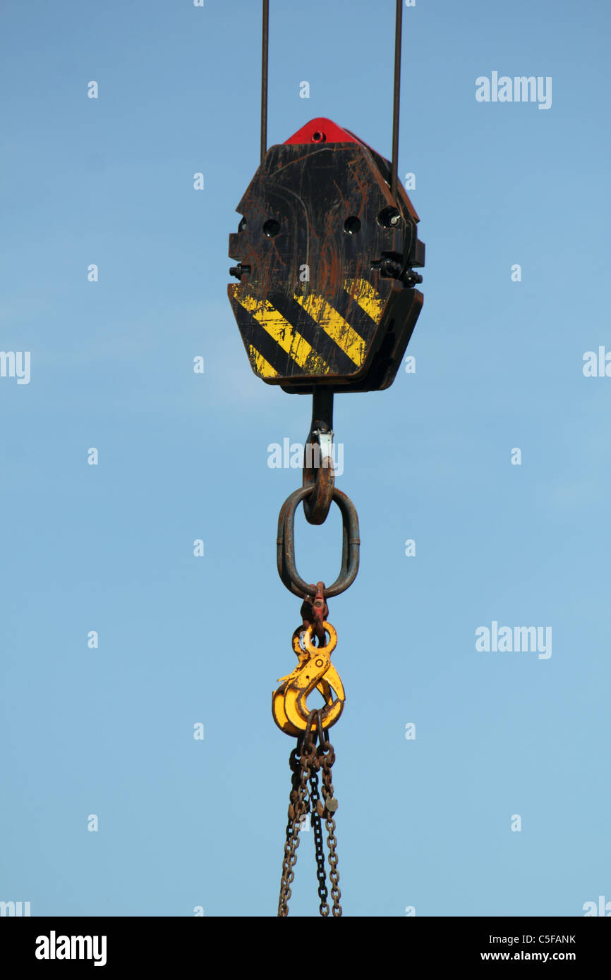 connecting iron cables Stock Photo - Alamy