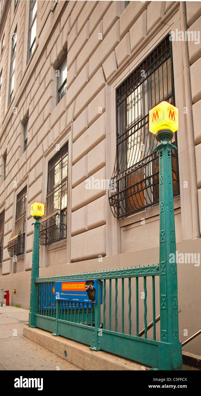 New York Transit Museum entrance Stock Photo - Alamy