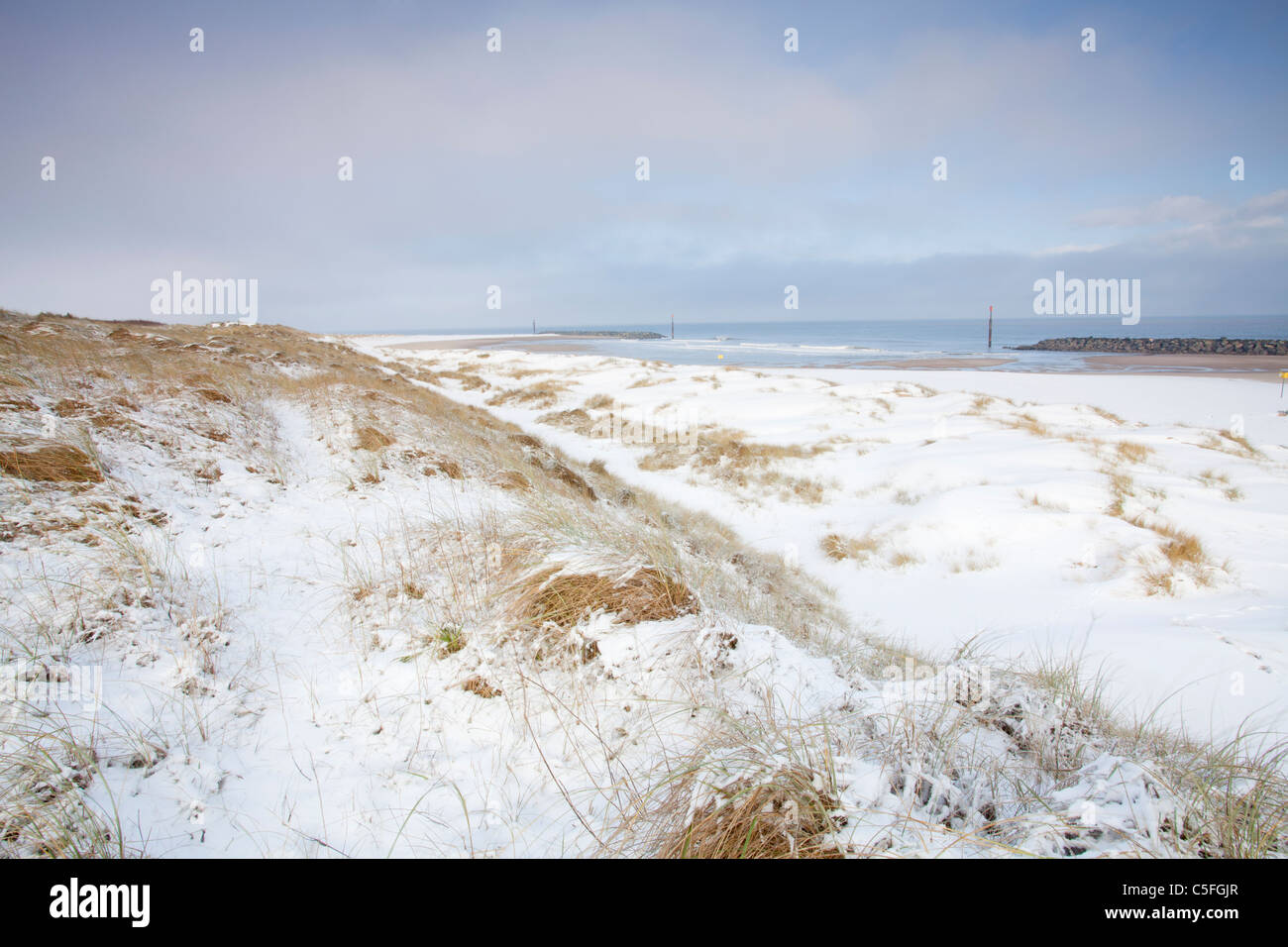 Sea palling beach norfolk hi-res stock photography and images - Alamy