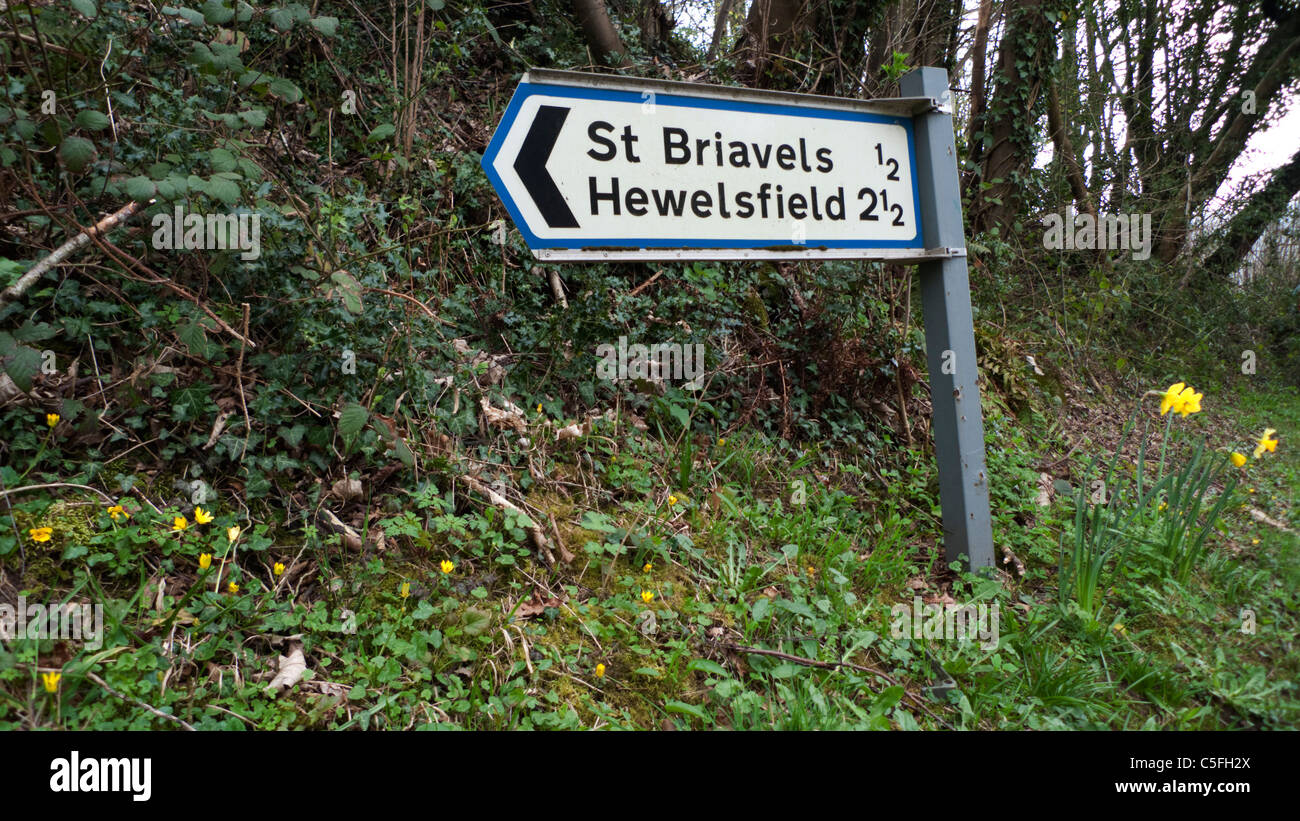 St briavels road sign hi-res stock photography and images - Alamy