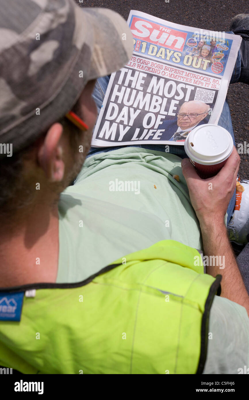 The sun newspaper headline hi-res stock photography and images - Alamy