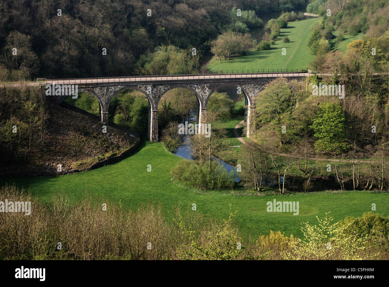 Monsal head viewpoint hi-res stock photography and images - Alamy