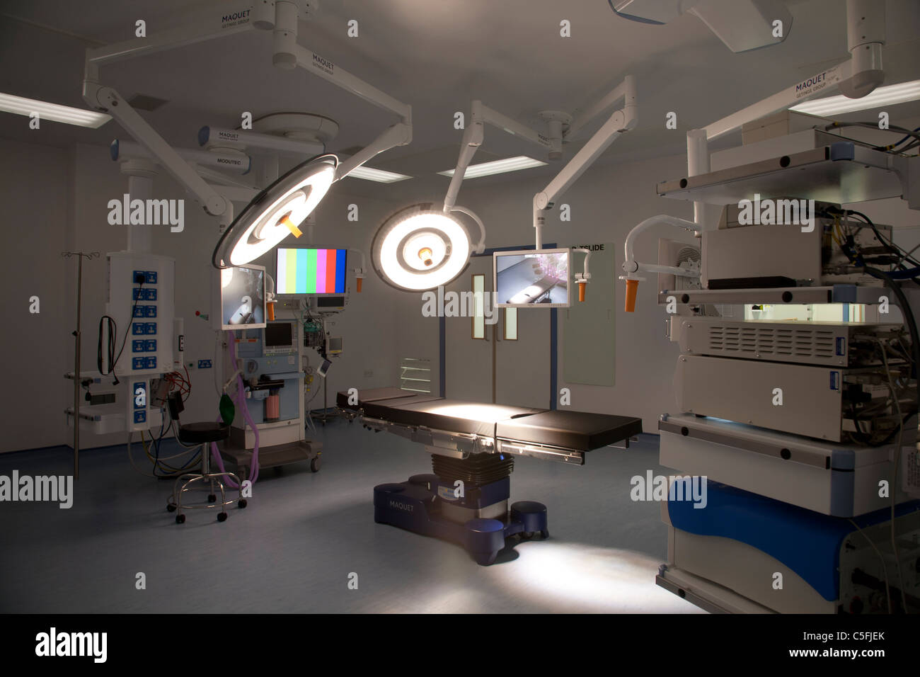 Hospital theater hi-res stock photography and images - Alamy