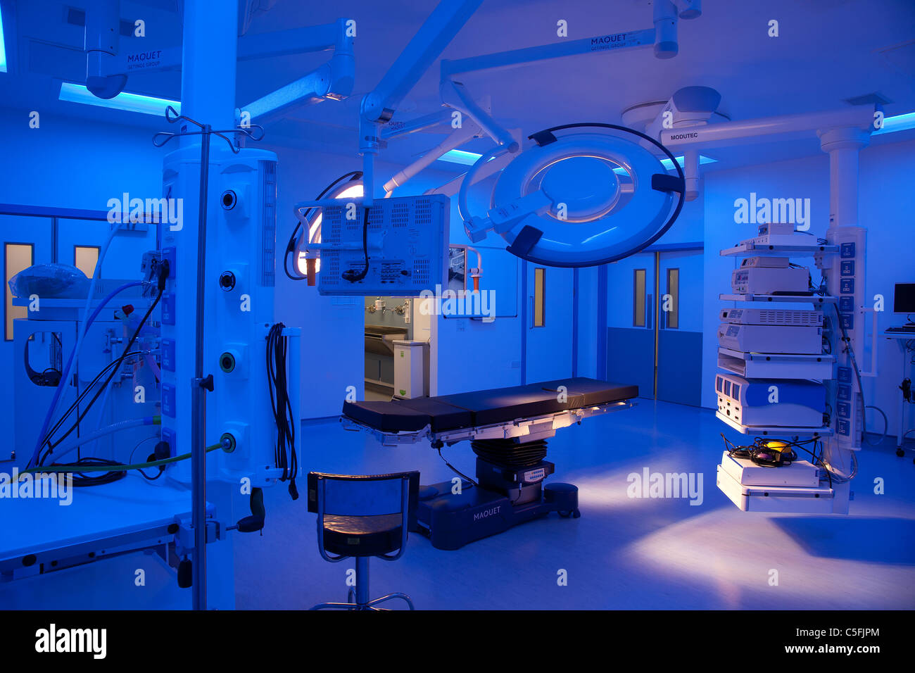 Operating theatre hi-res stock photography and images - Alamy