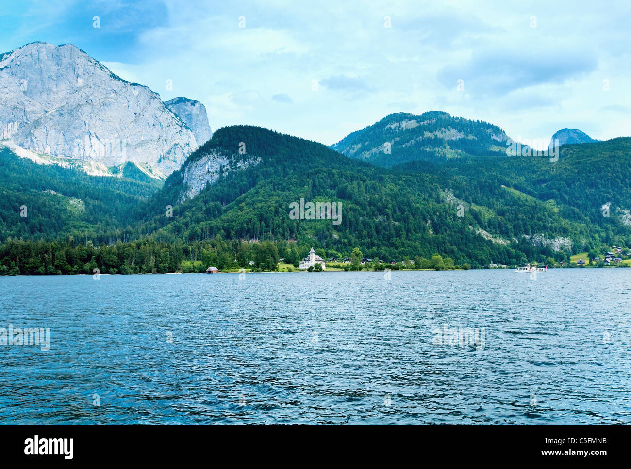 Beautiful summer Alpine lake Grundlsee view (Austria Stock Photo - Alamy