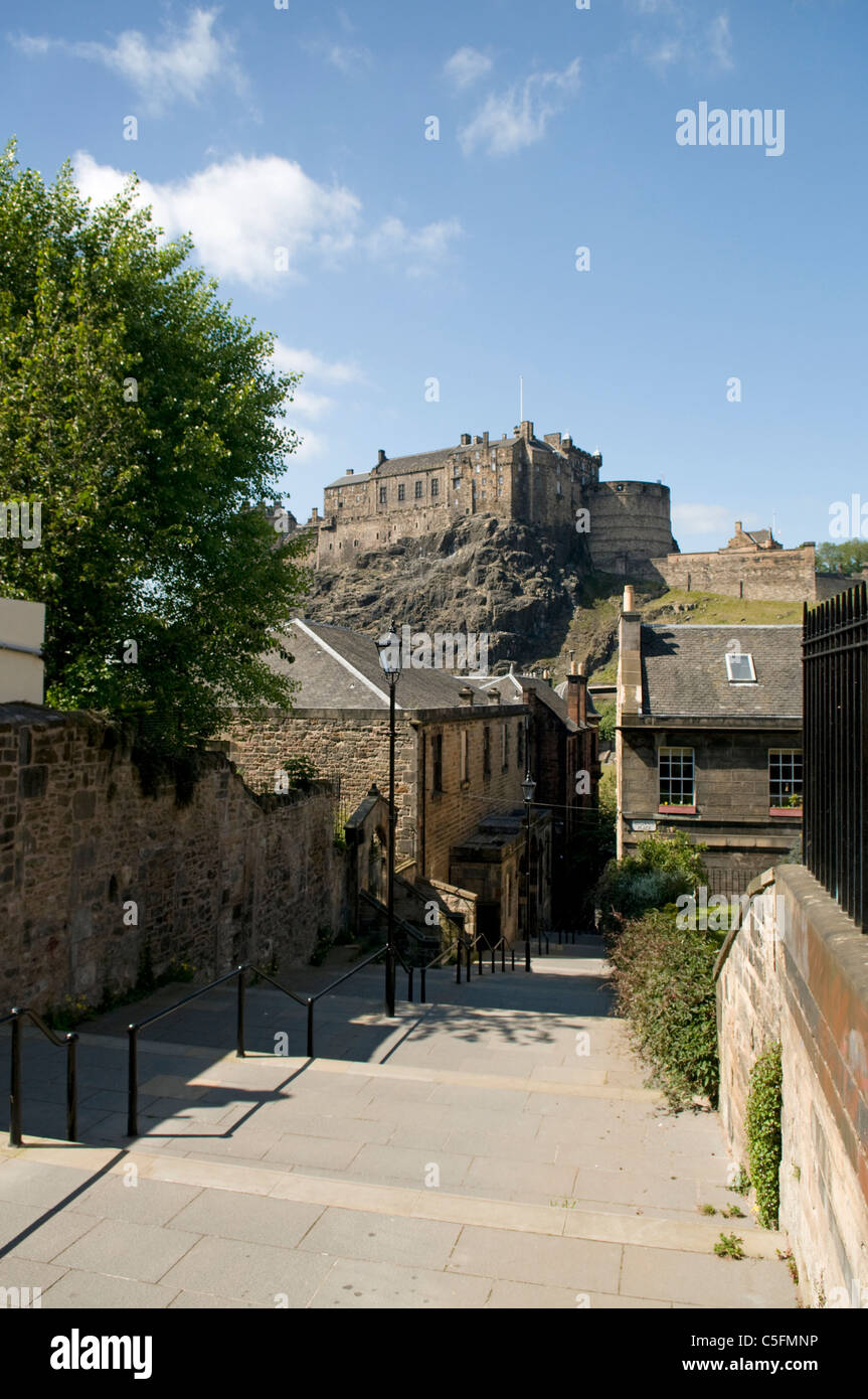Edinburgh castle from vennel hi-res stock photography and images - Alamy