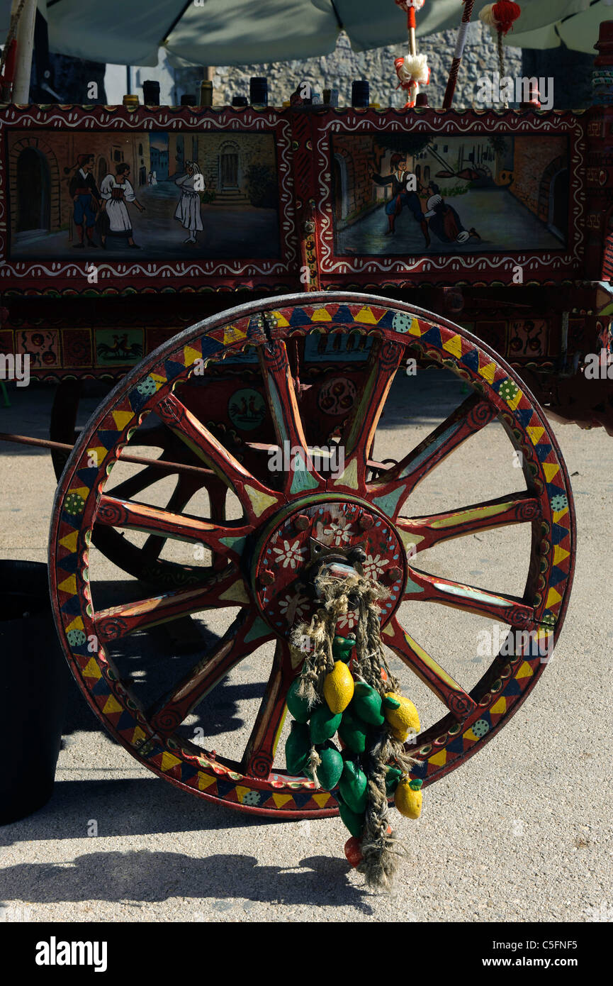 painted cart in Syrakusa, Sicily, Italy Stock Photo - Alamy