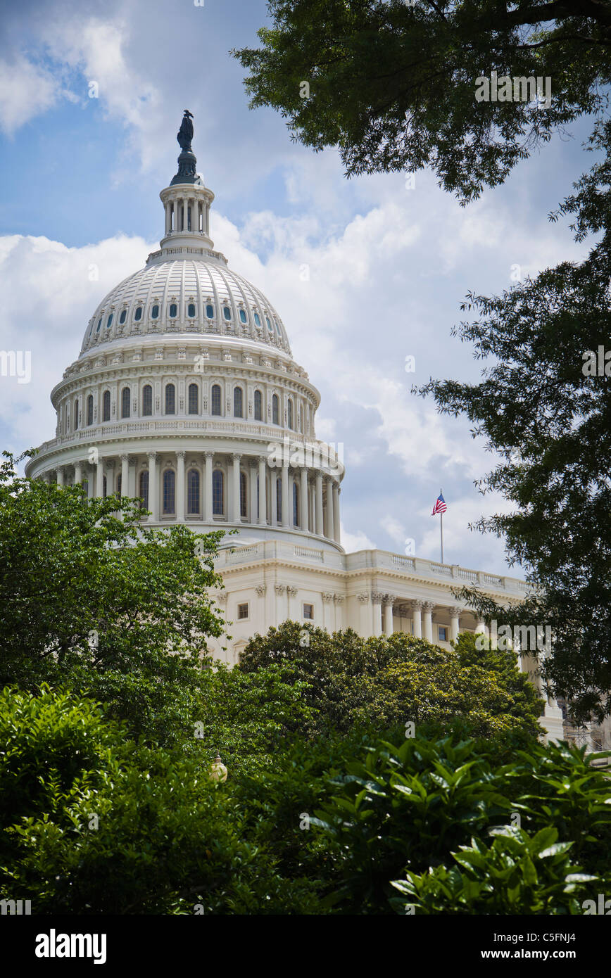 Dome capitol building legislative branch hi-res stock photography and ...